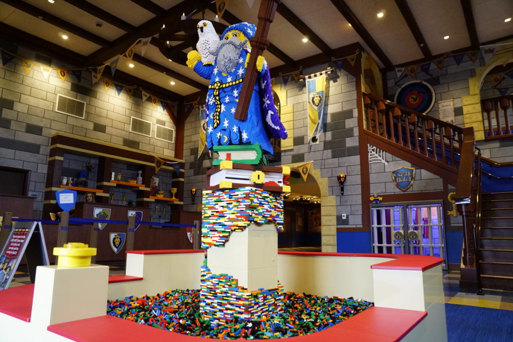 Staying at LEGOLAND Castle Hotel California - No Back Home